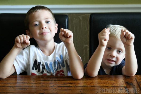 Entertaining Kids Without Electronics: 8 Family Games They Will Love