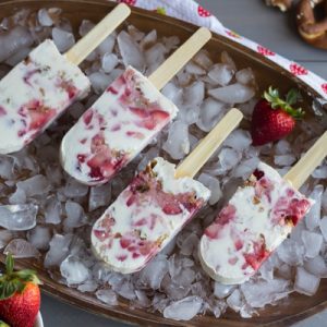 Strawberry Pretzel Popsicles ... Made with Greek Yogurt! (she: Allie)